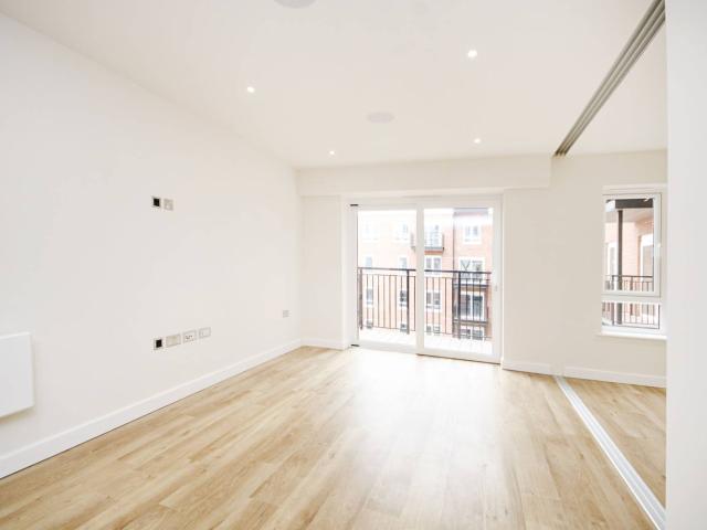 apartment in Colindale