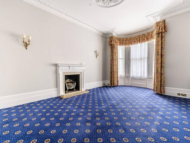 apartment in Collingham Place