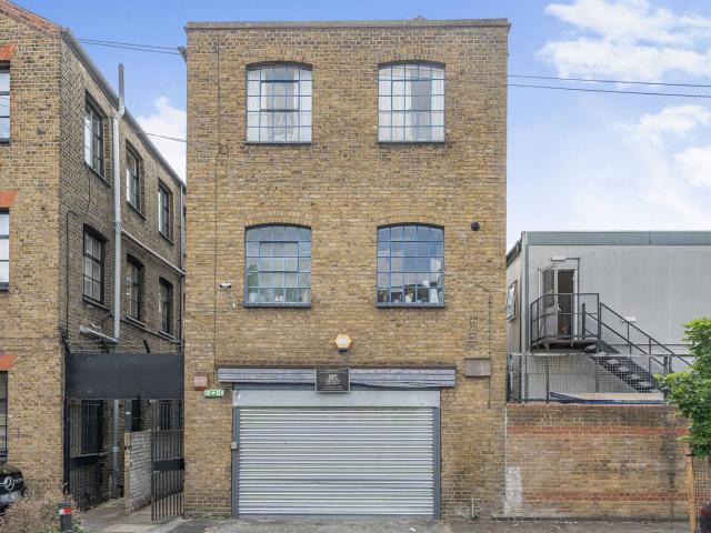 apartment in Colworth Grove