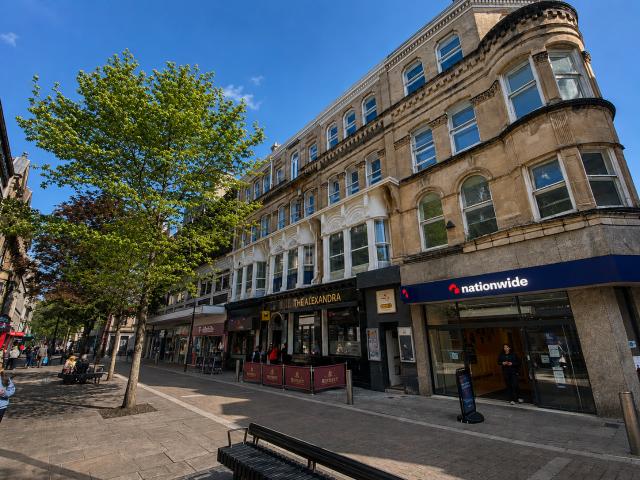 apartment in Commercial Street