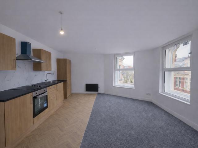 apartment in Commercial Street