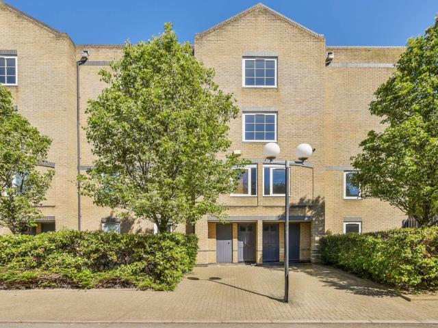 apartment in Conant Mews