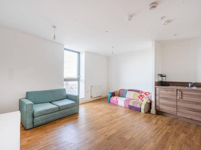 apartment in Connaught Heights