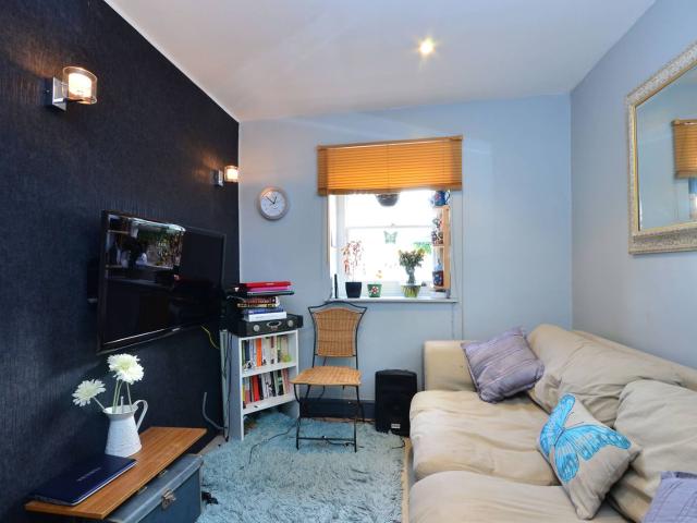 apartment in Cornwall Gardens