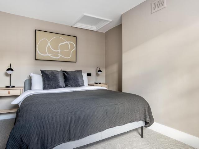 apartment in Cable Street