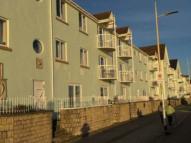 apartment in Camona Drive, Swansea, SA1