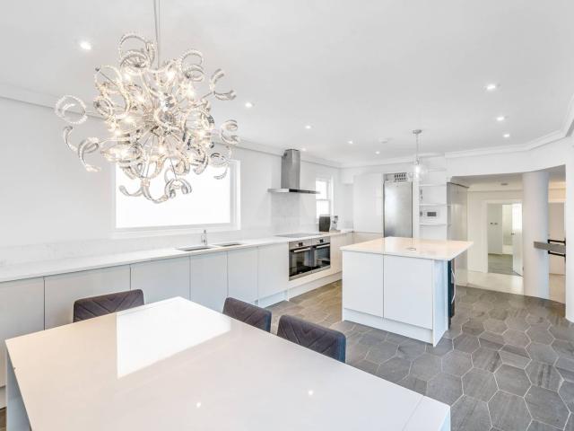 apartment in Cantelowes Road