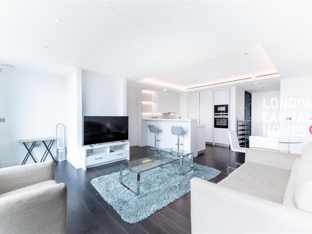 apartment in Carrara Tower, 1 Bollinder Place, London