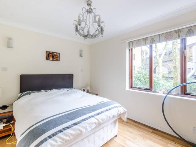 apartment in Carrara Wharf