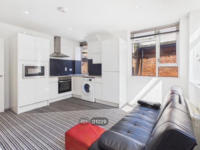 apartment in Centre Court, Paragon Street, HU1 3PW