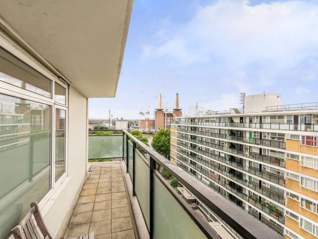 apartment in Churchill Gardens