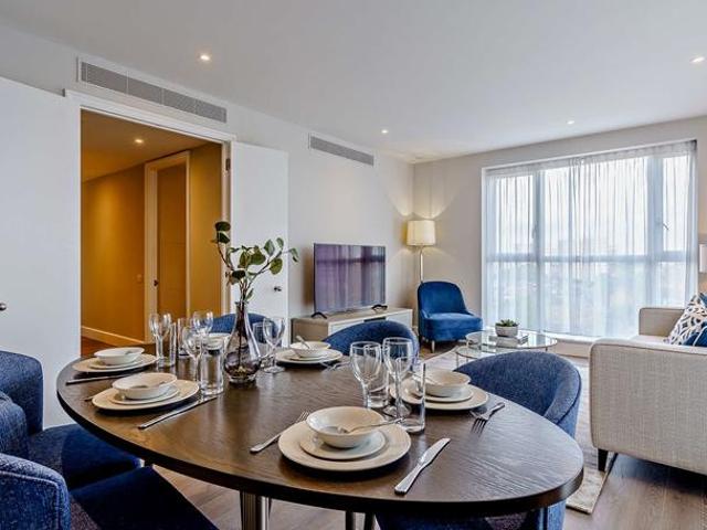 apartment in Circus Apartments, Canary Wharf