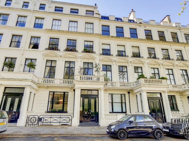 apartment in Cleveland Square, Bayswater
