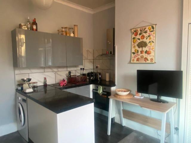 apartment in Craufurd Rise