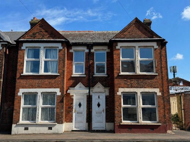 Apartment In Cray Road, Sidcup Da14