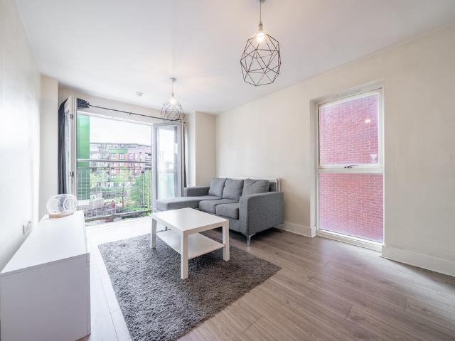 apartment in Cregoe Street, Birmingham, Park Central B15