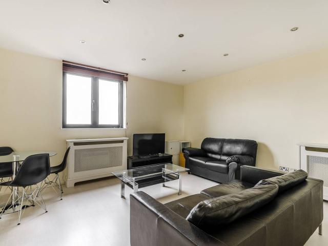 apartment in Cromwell Road