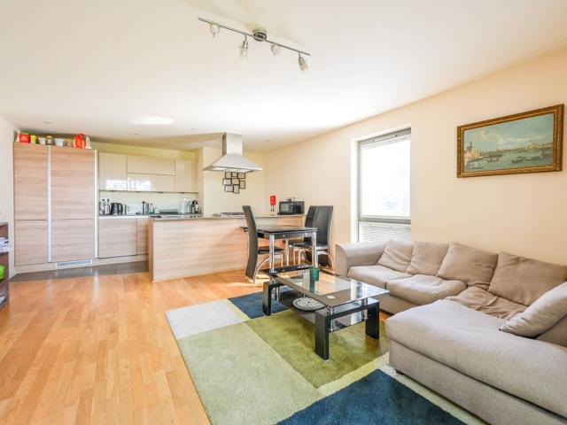 apartment in Crowder Street