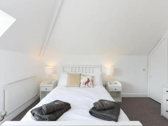 apartment in Cumberland Road