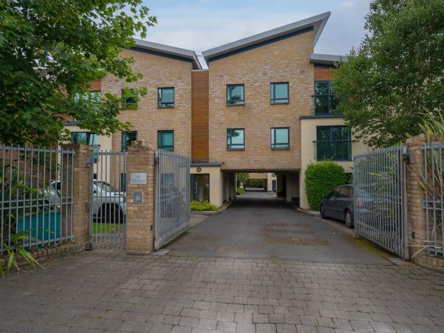 apartment in A9 The Limes, 216 Belmont Road, Belfast, BT4 2AT