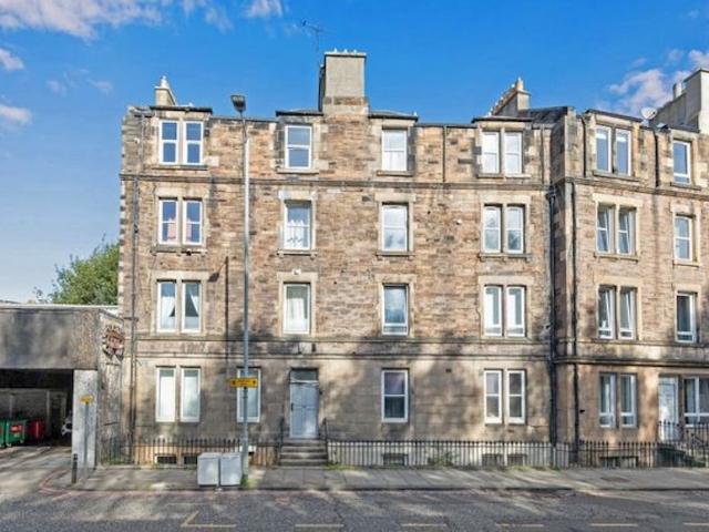 apartment in Angle Park Terrace, flat 8 or PF4 Ardmillan, Edinburgh, EH11