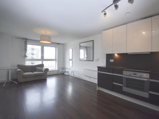 apartment in Alencon Link, Basingstoke