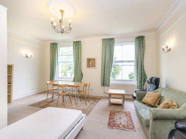 apartment in Alma Square