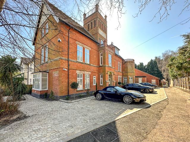 apartment in Apartment 7, The Towers, 112 Blagreaves Lane