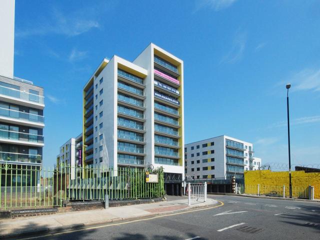 apartment in Aqua Vista Square