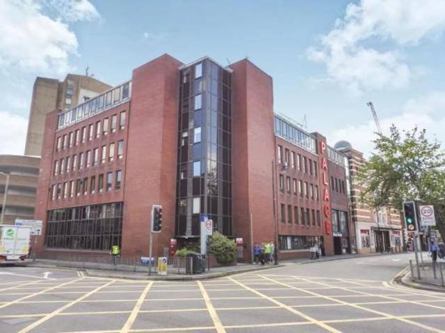 apartment in Arliss Court 24 Clarendon Road, Watford, WD17
