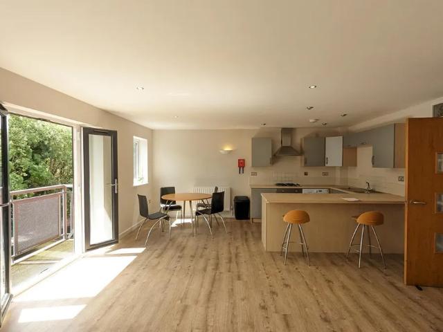 apartment in *Available to Students Sharers* Dukes Wharf, Wharf Road, Nottingham, NG7