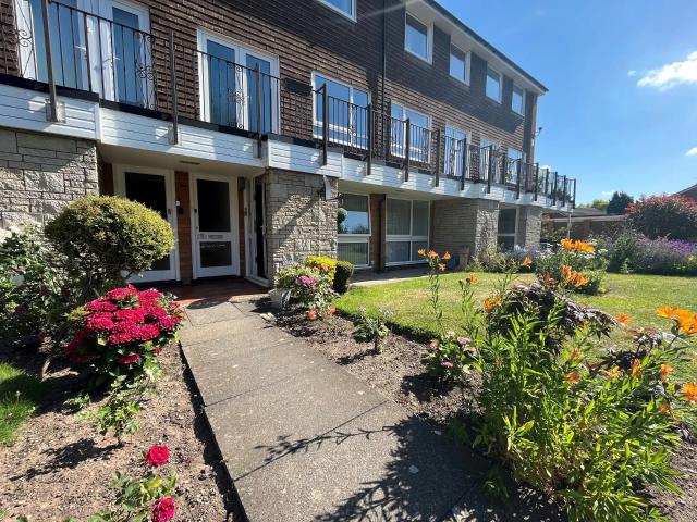 apartment in Avon Drive Moseley, B13