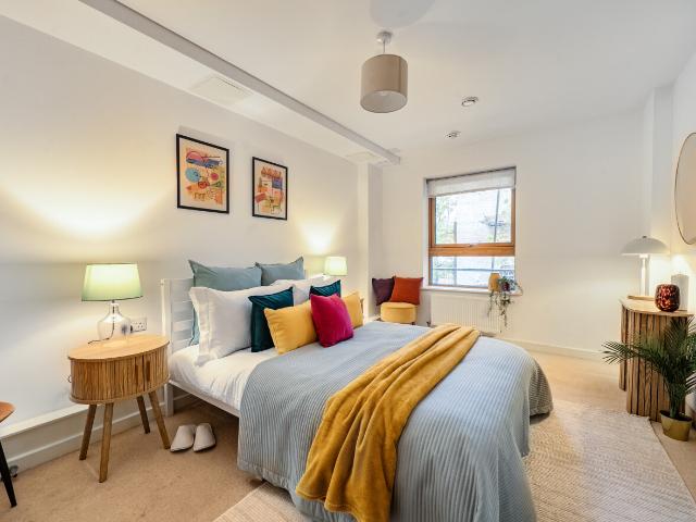 apartment in Avonley Road