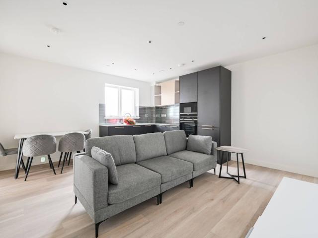 apartment in Azure House, N8