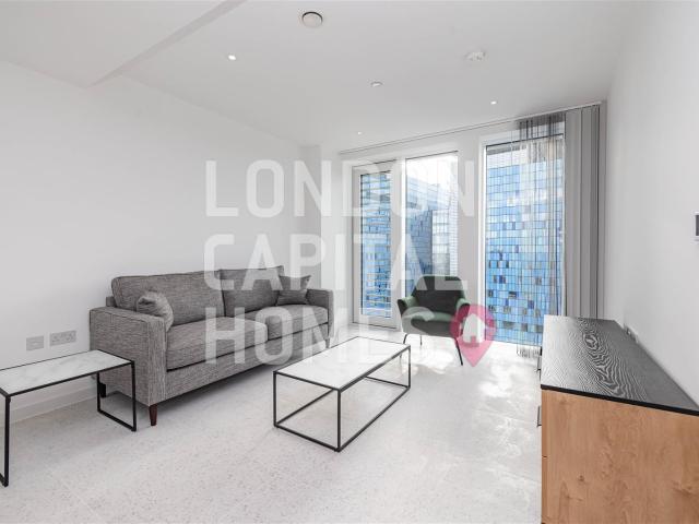apartment in Bouchon Point, 7 Cendal Crescent, LONDON