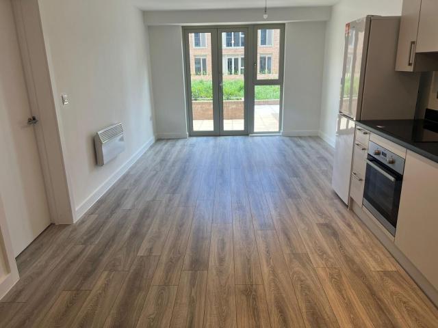 apartment in Boulevard Plaza Bristol Street
