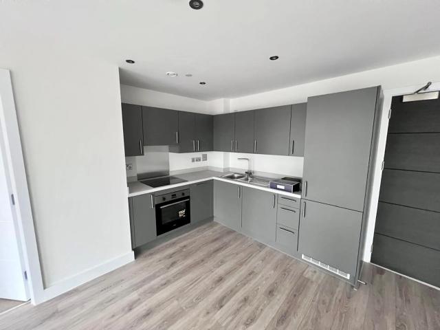 apartment in Boulevard Plaza Bristol Street