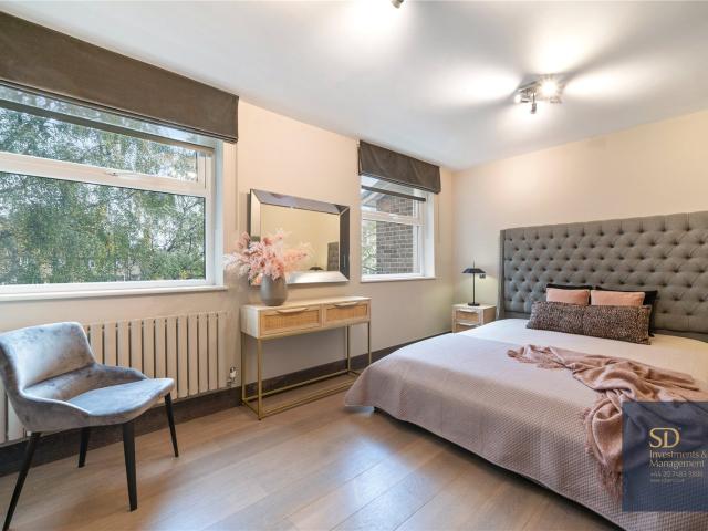 apartment in Boydell Court, St. John's Wood, London NW8 6NL