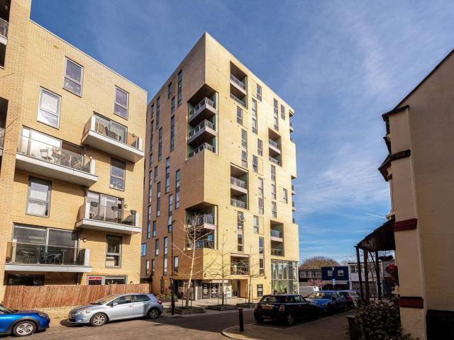 apartment in Batavia Road