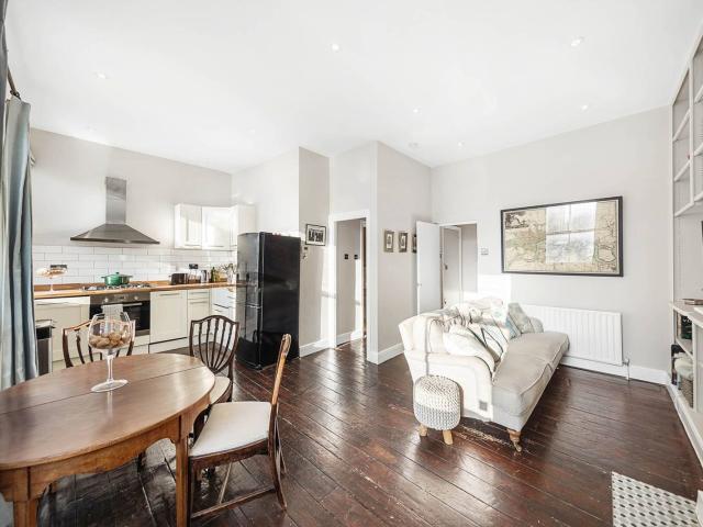 apartment in Battersea Park