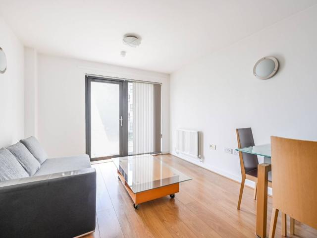 apartment in Baythorne House