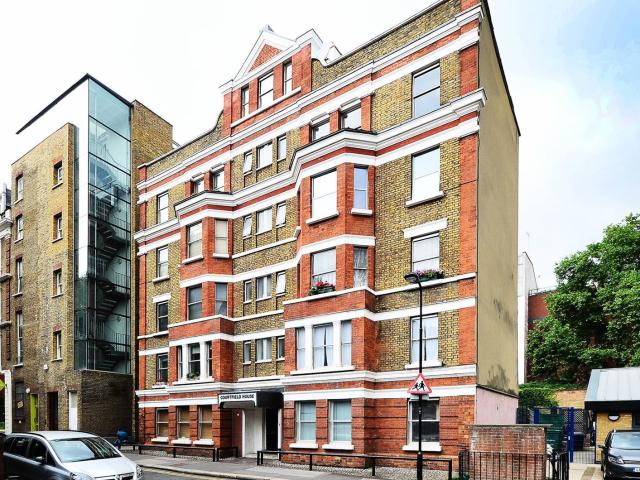 apartment in Baldwins Gardens