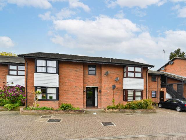 apartment in Balmoral Mews