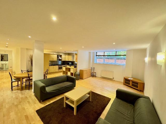 apartment in Barker Gate, Lace Market, NG1