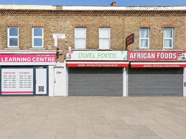 Apartment In Bexley Road, Erith Da8