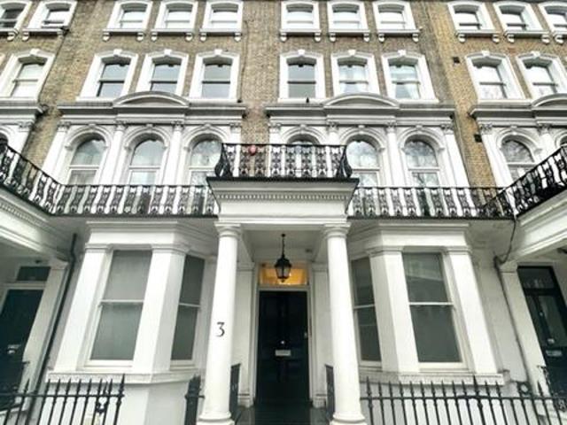 apartment in Beaufort Gardens, London