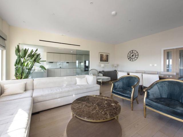 apartment in Beaufort Square