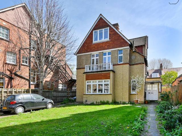 apartment in Bedford Park