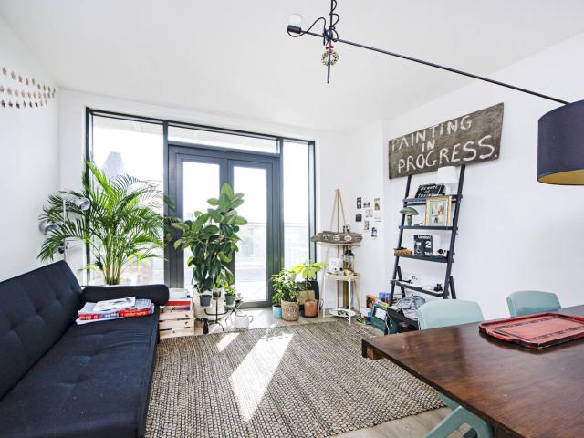 apartment in Beechwood Road, E8