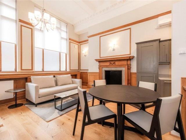 apartment in Bell Yard, Holborn, London WC2A 2JR
